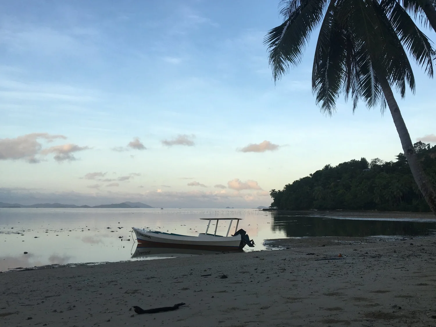 Sunset Beach Resort, Palawan — Exploratory Glory Media Travel and ...
