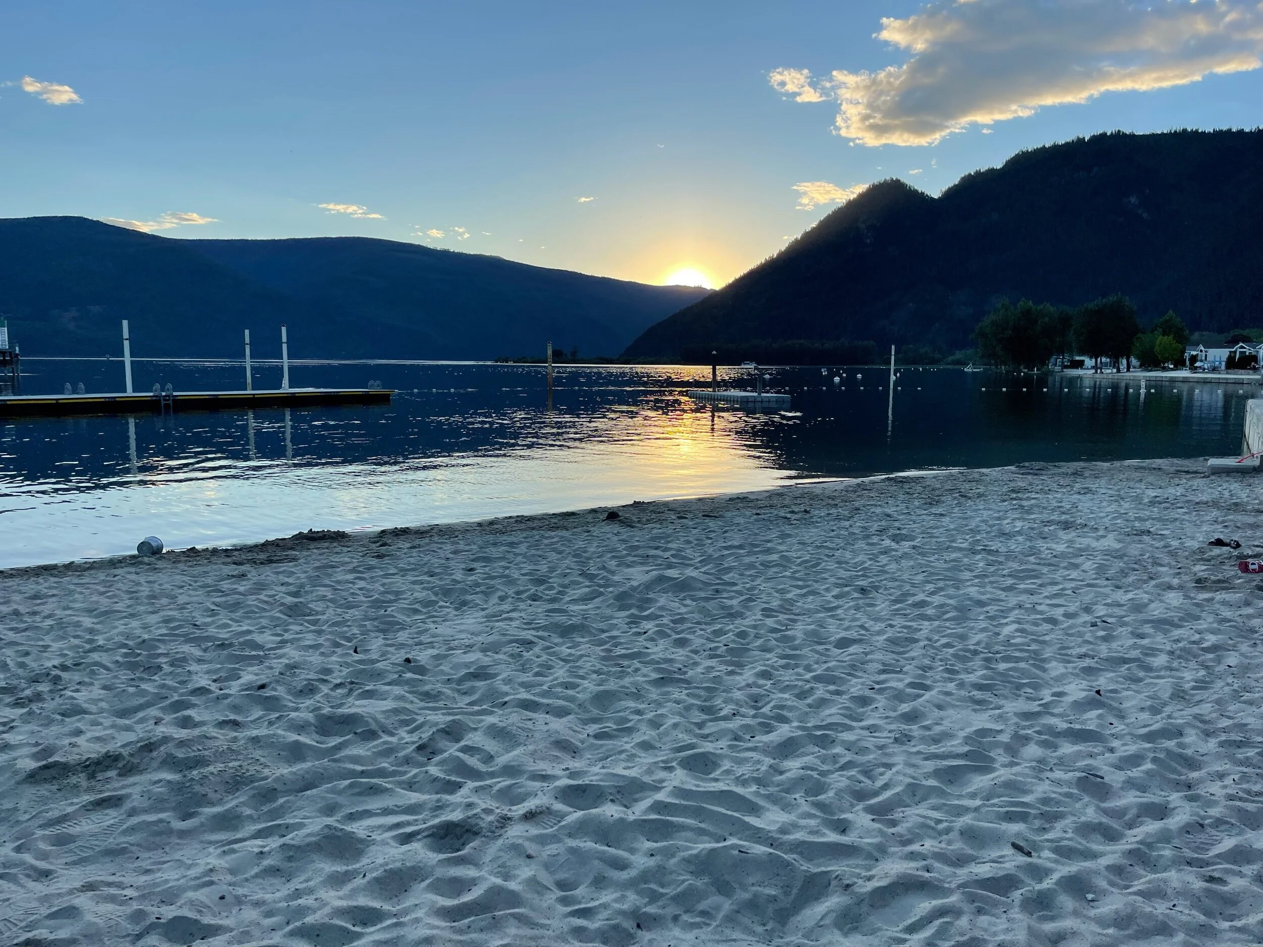 Guide to Travel Sicamous — Exploratory Glory Media Travel and Lifestyle ...