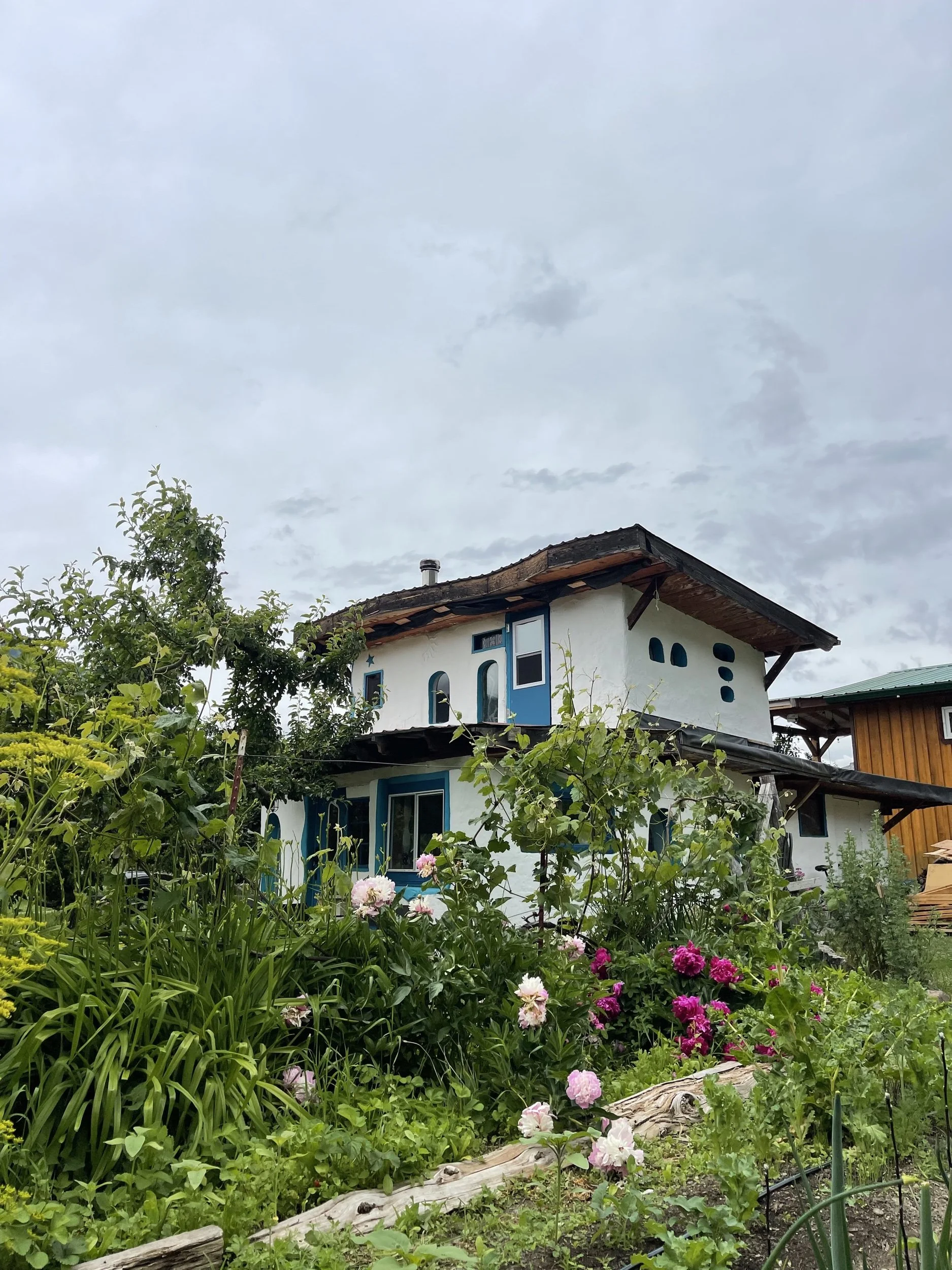 The Cob House, Cawston, BC — Exploratory Glory Media Travel and ...
