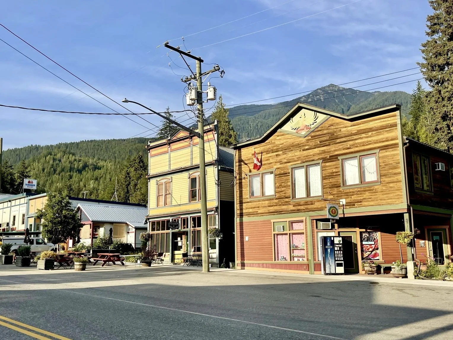 Guide to Travel Silverton, British Columbia — Exploratory Glory Travel Blog