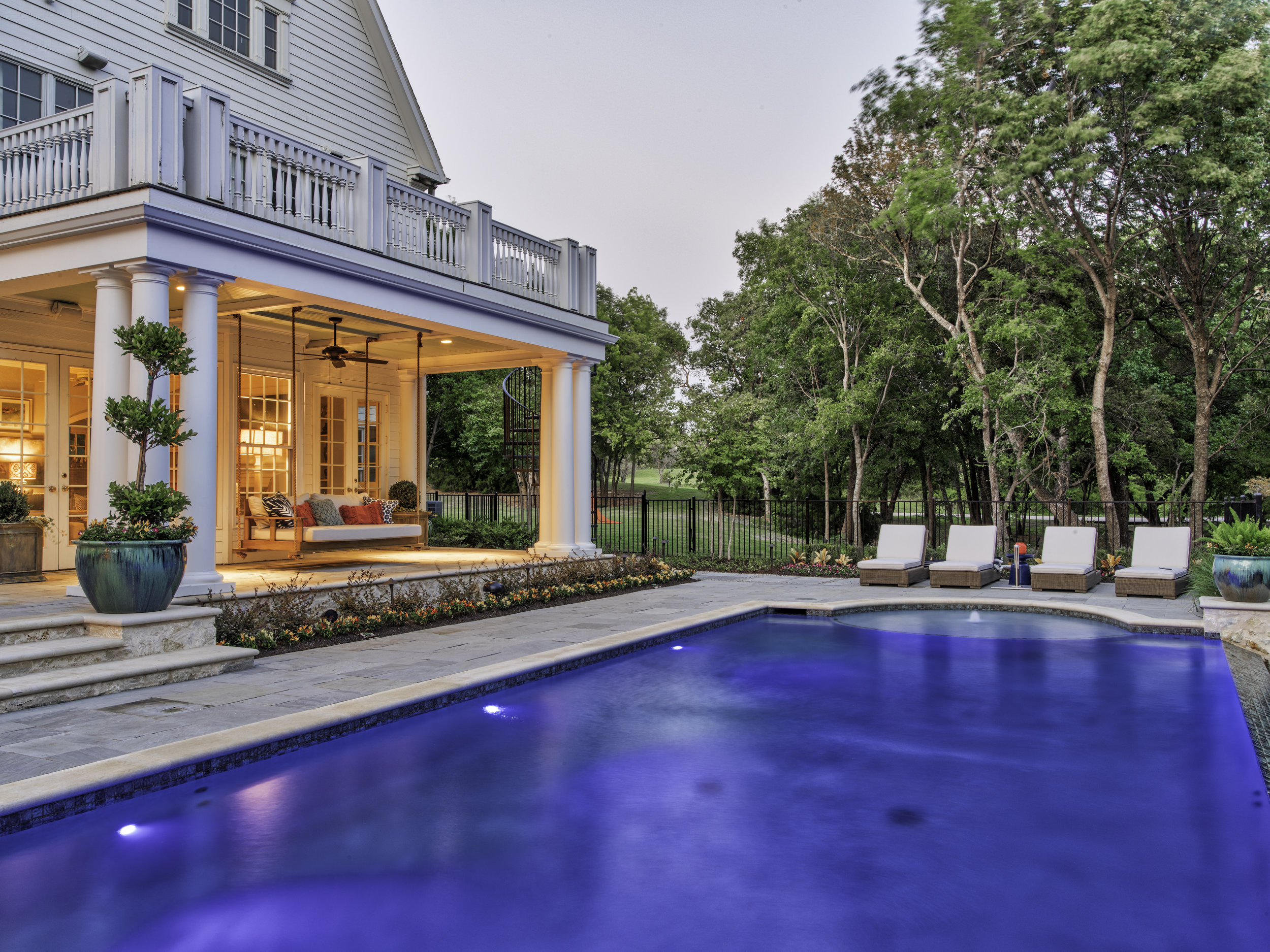 DESIGN FEATURE // Creating a "Southern Charm" Outdoor Style — Design Roots