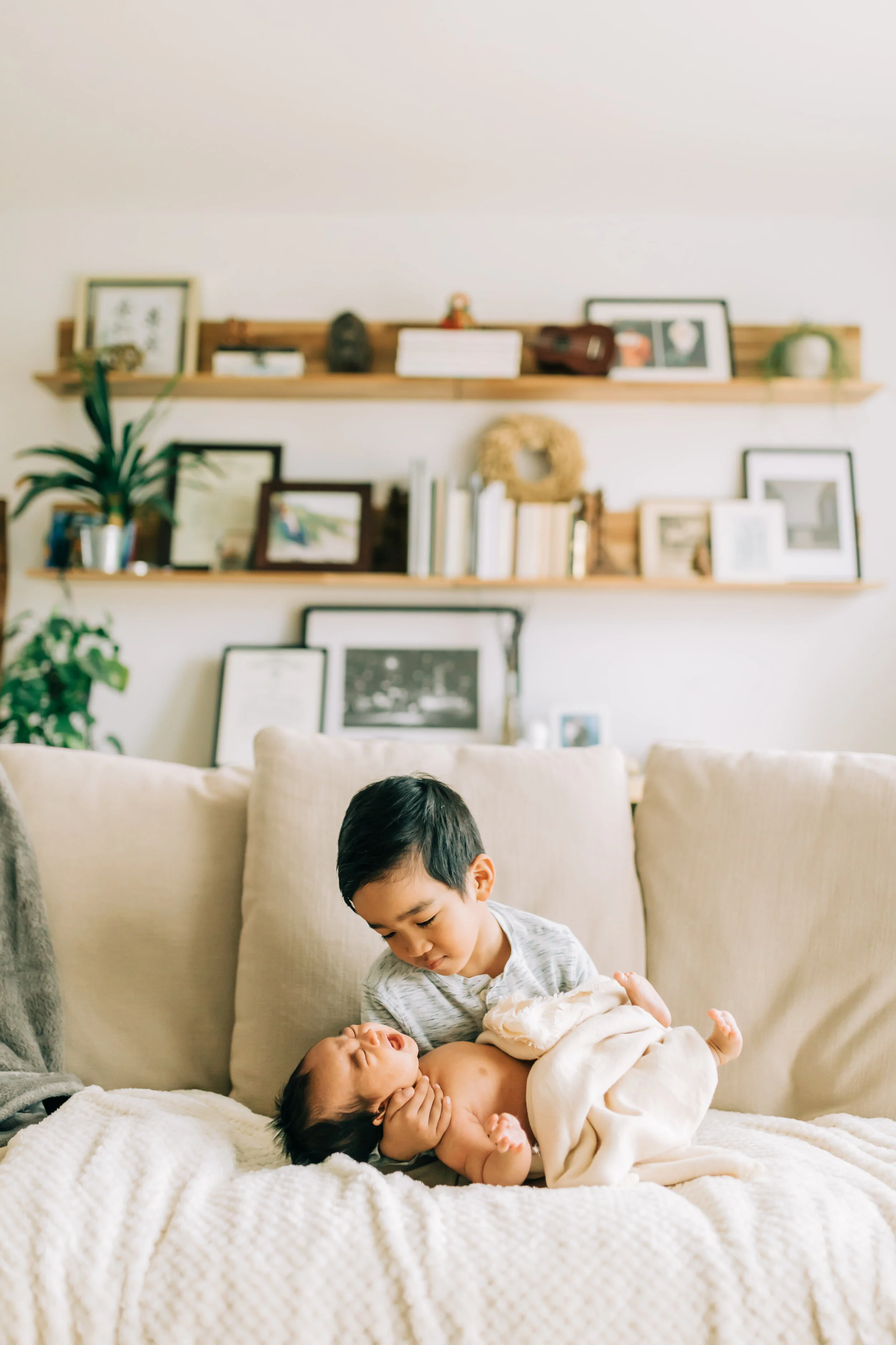 Why In-Home Newborn Sessions Are The Bee's Knees — Quesenberry Photography