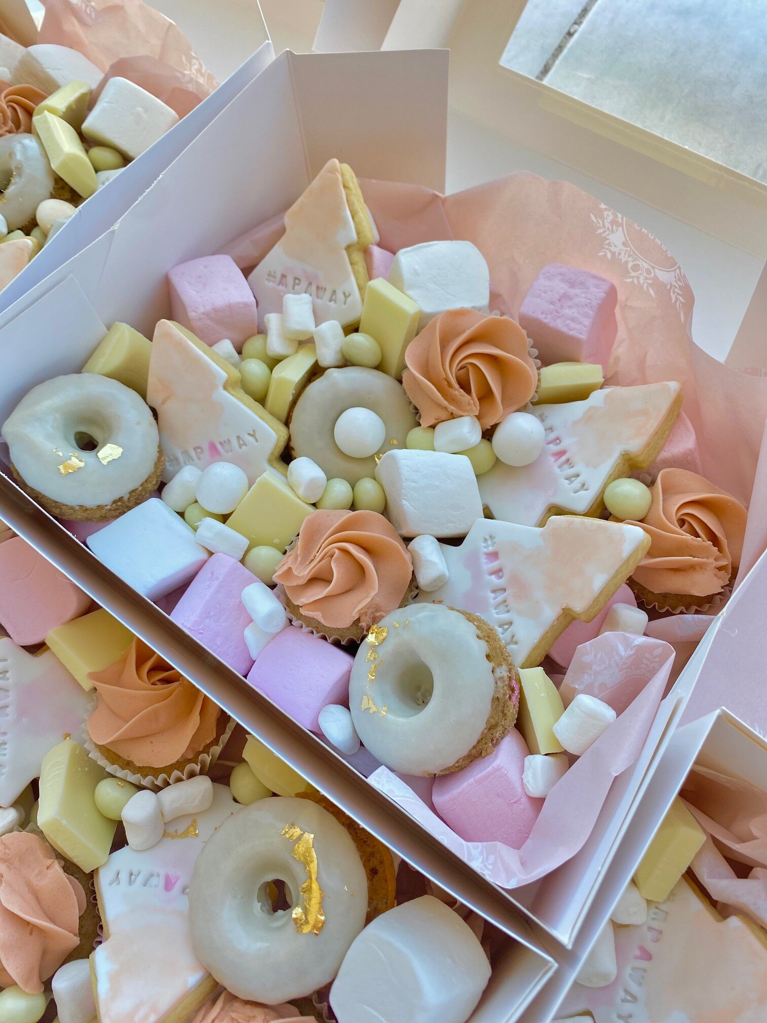 SHOP CHRISTMAS — Cookies & Crumbs