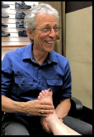 Davis Shoe TherapeuticsDavis Foot Comfort Center