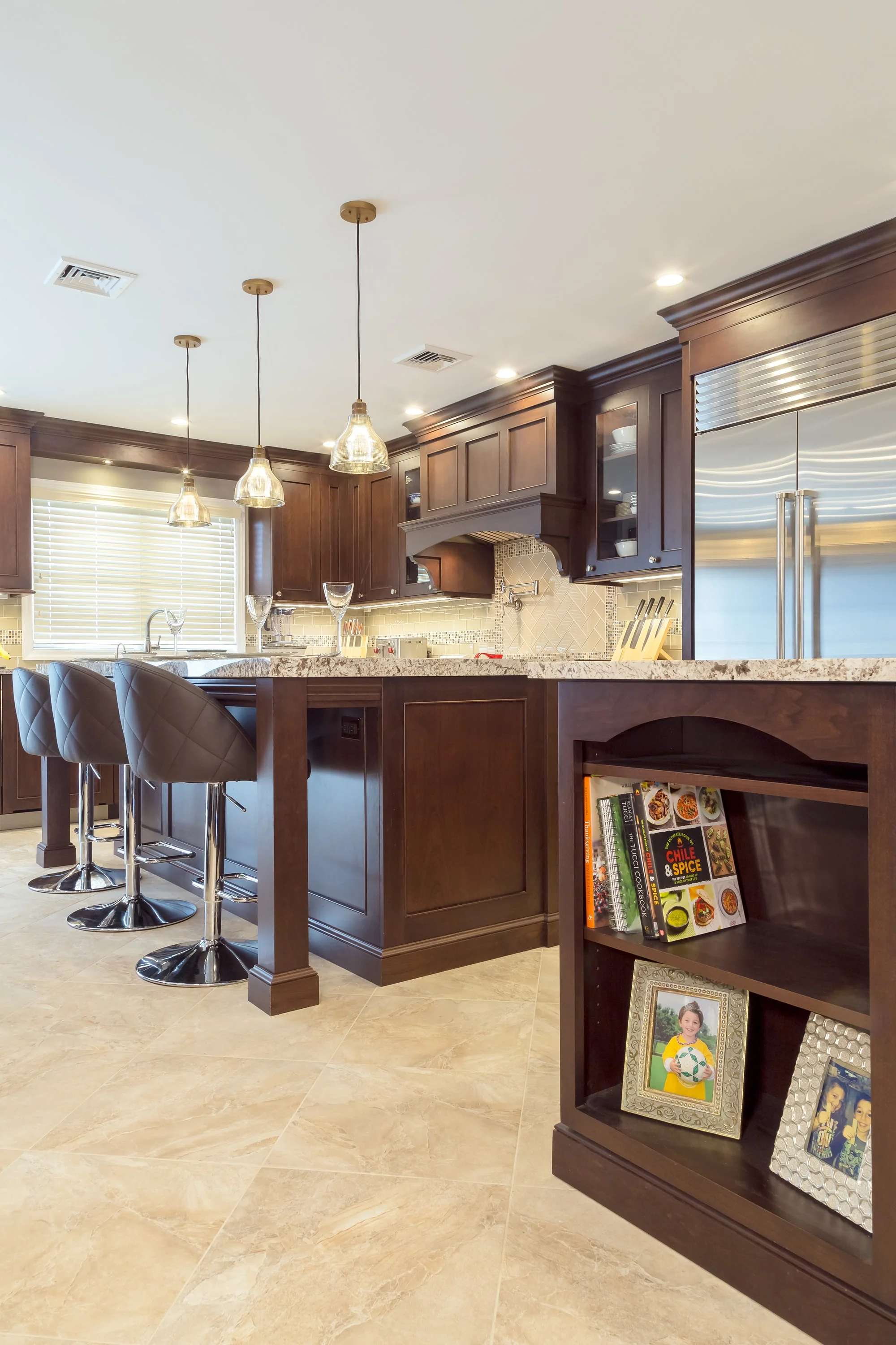 Warm, Casual, And Inviting - Long Island'S High End Kitchen Design ...