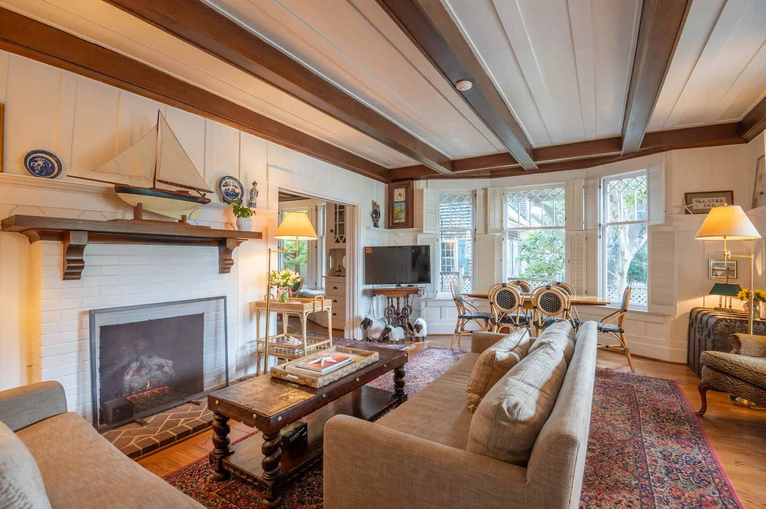 Rooms — The Sea View Inn