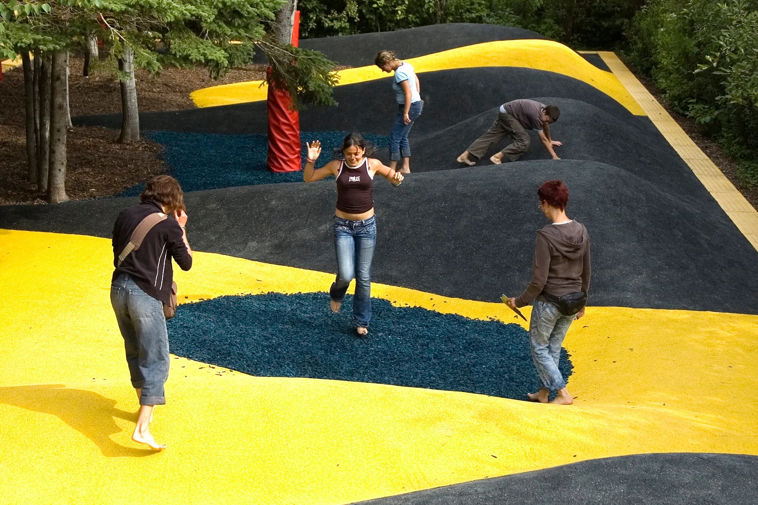 Flexible open space hard wired for change. — Stoss