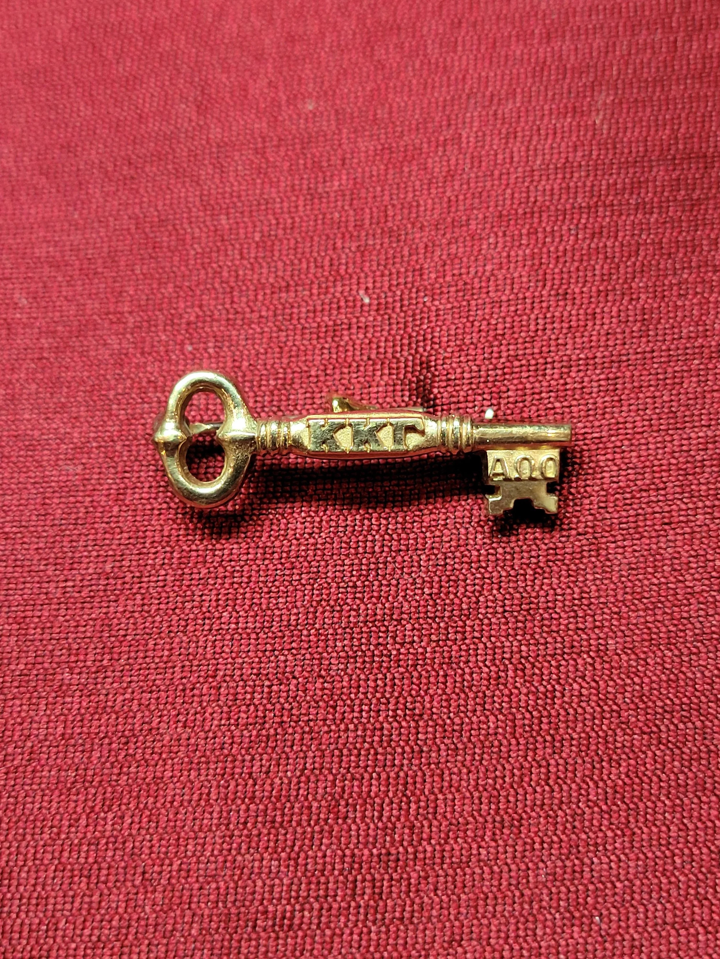 The Golden Key of Kappa Kappa Gamma ~No Shipping 4/8-4/28; on vacation!~