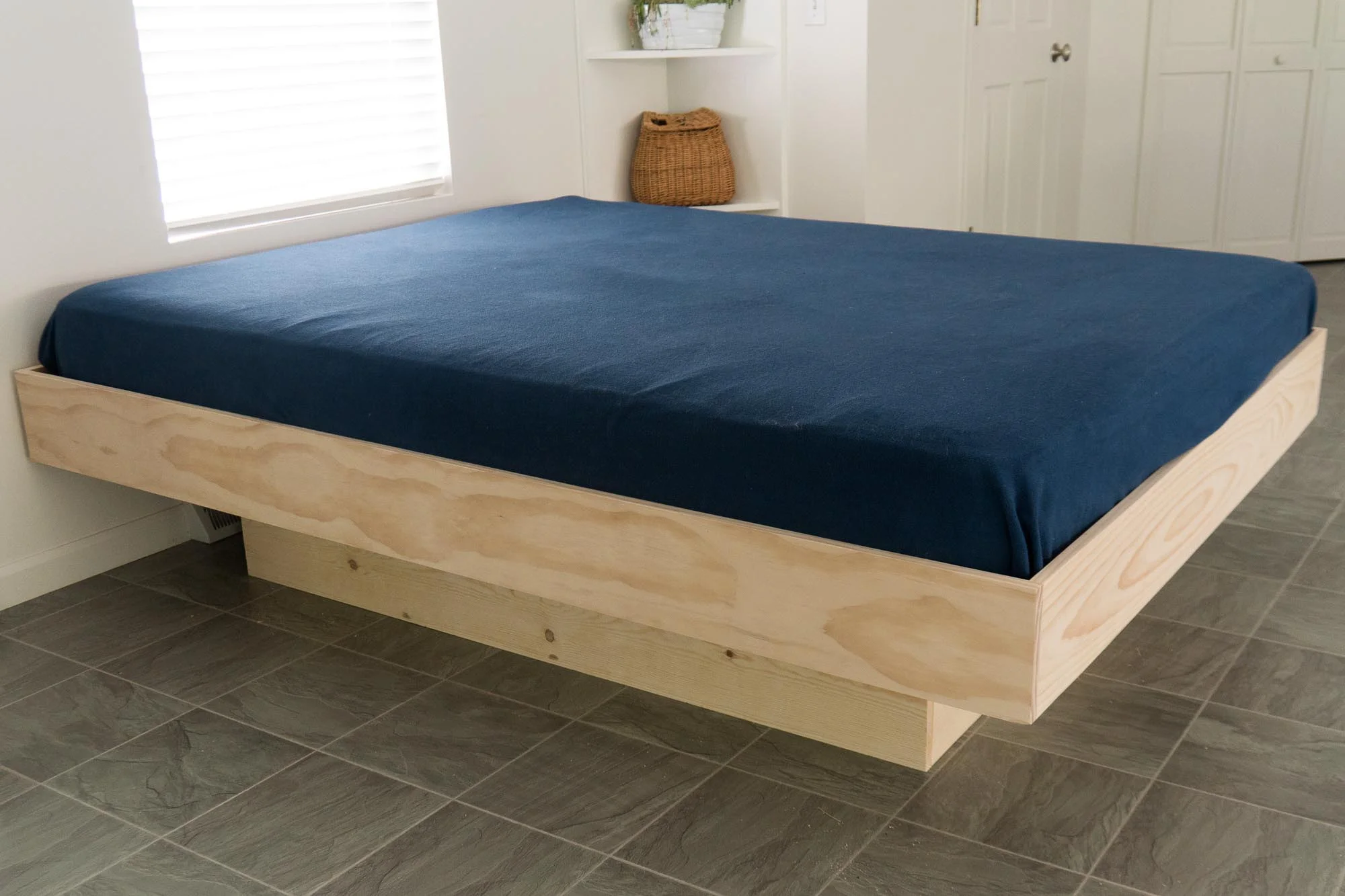 Easy Diy Queen Bed Frame Hanaposy