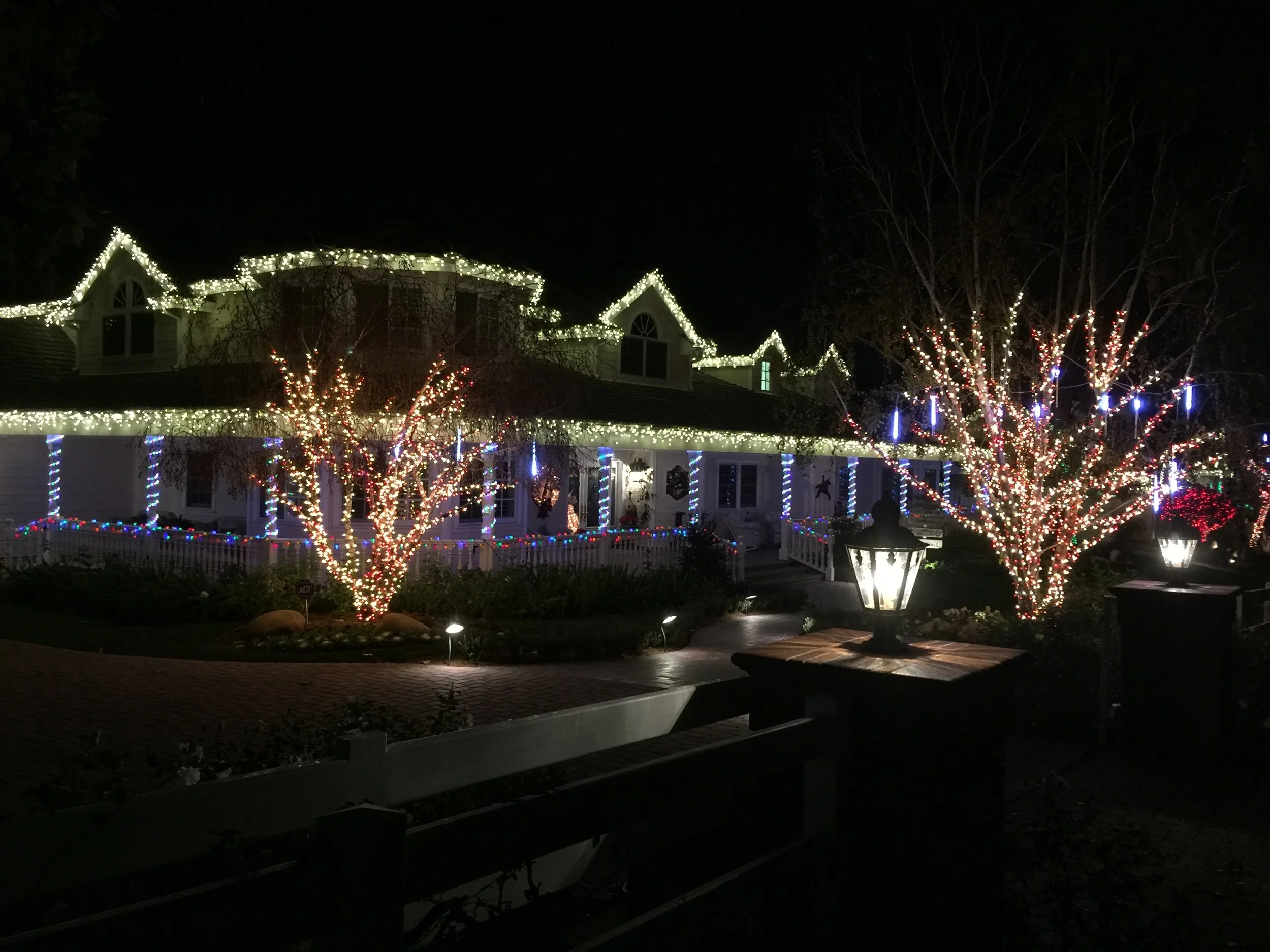 Holiday Lighting - Professional Holiday and Event Lighting Company