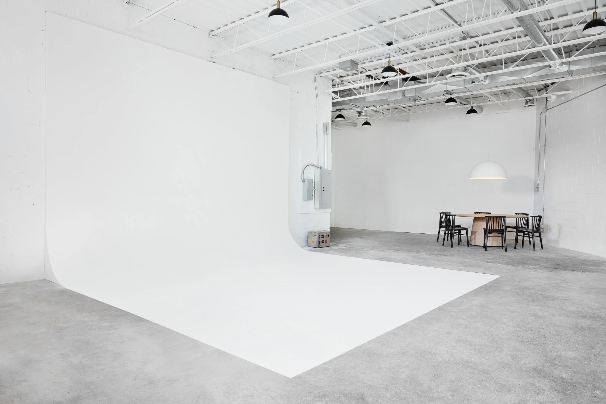 MOUNT DENNIS - STUDIO Y: 1700 SQFT — ALBUM STUDIOS