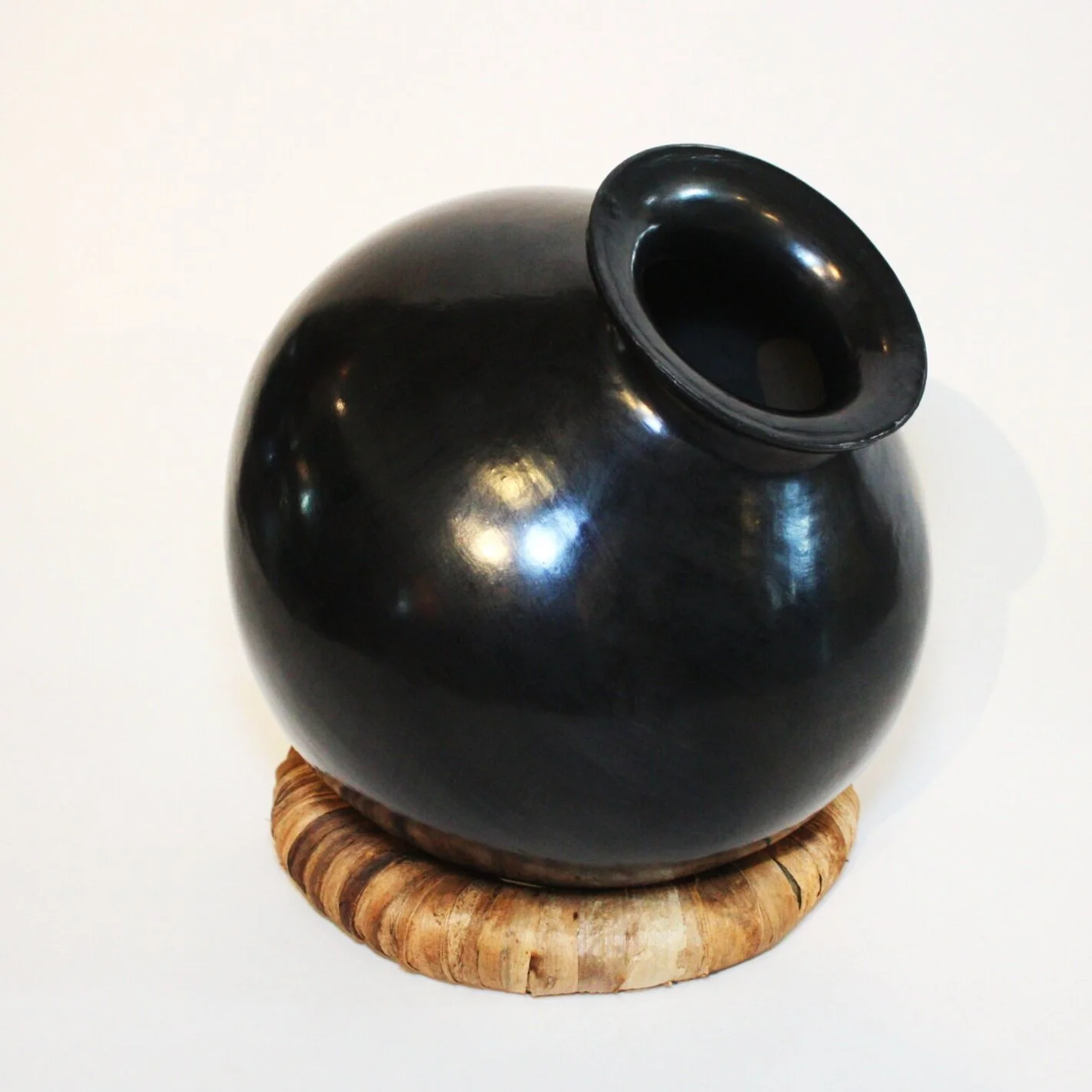 Barro Negro Ceramic Pot — Zocalo Casa + Jardin