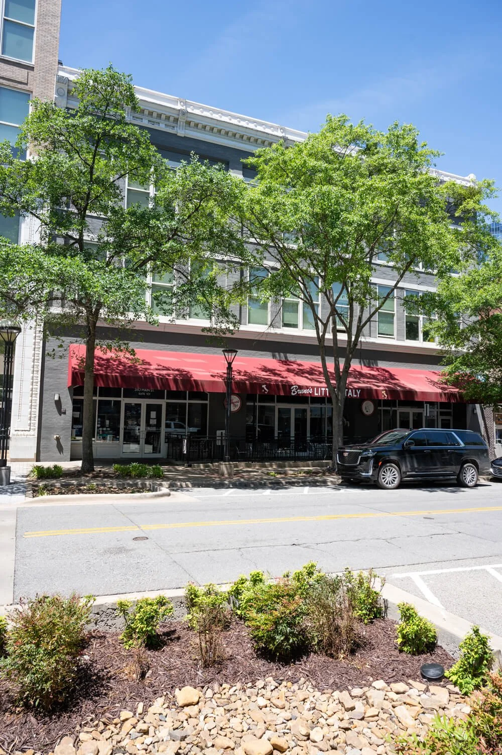 Go Downtown, Moses — Block, Street & Building