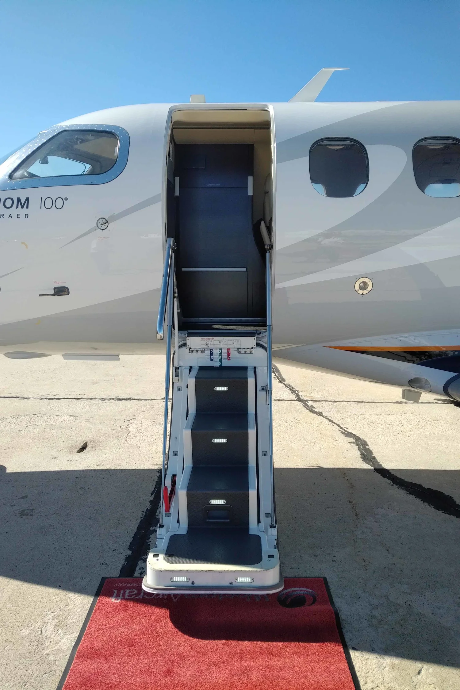 The Embraer Phenom 100 - WrenJet Private Air Charter