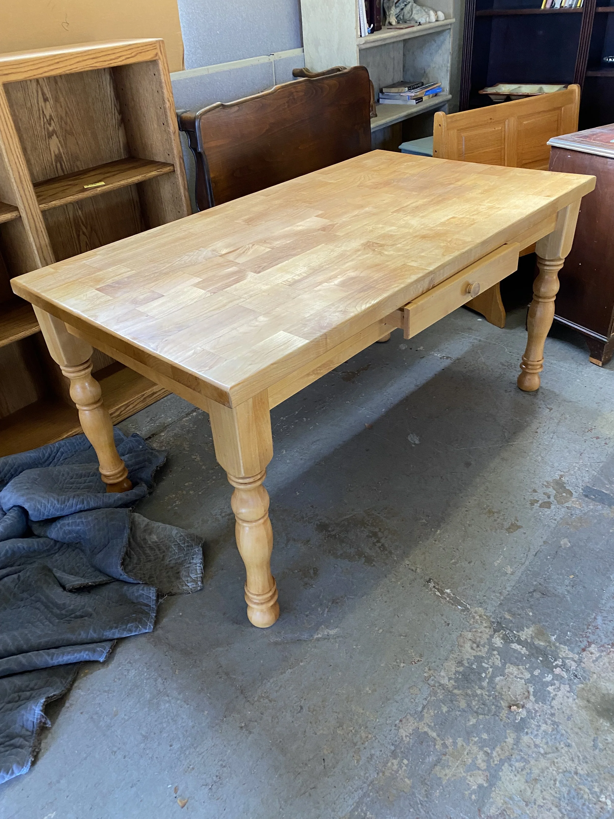 Used Furniture — SECONDHAND FURNITURE