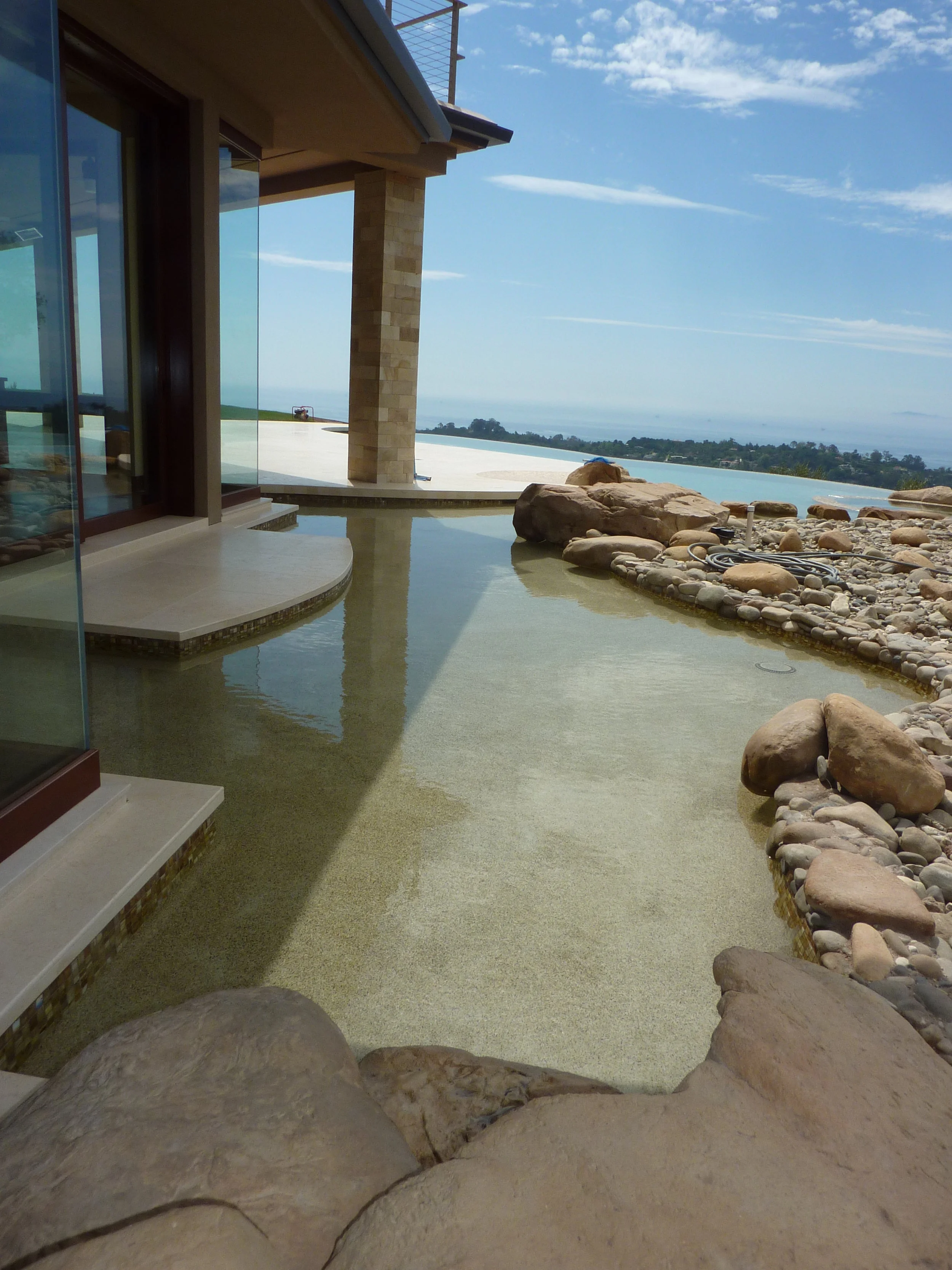 Dakari Pools, Inc. Swimming Pool Contractor