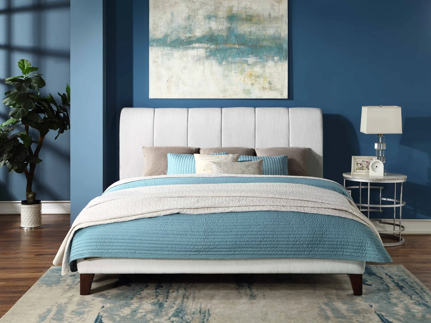 Piper Glen Queen Upholstered Bed
