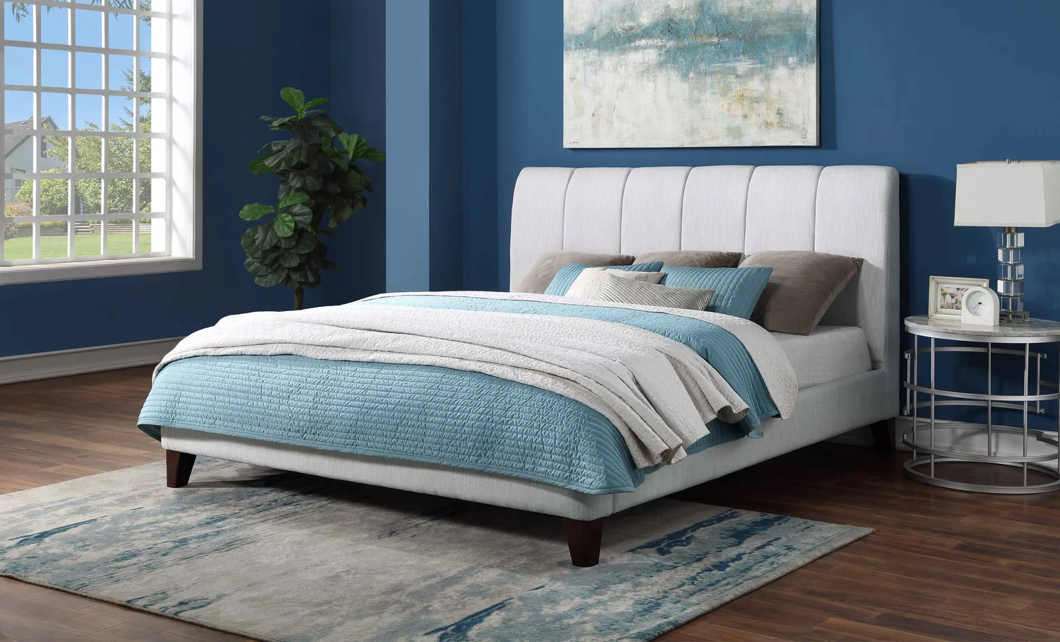 Piper Glen Queen Upholstered Bed