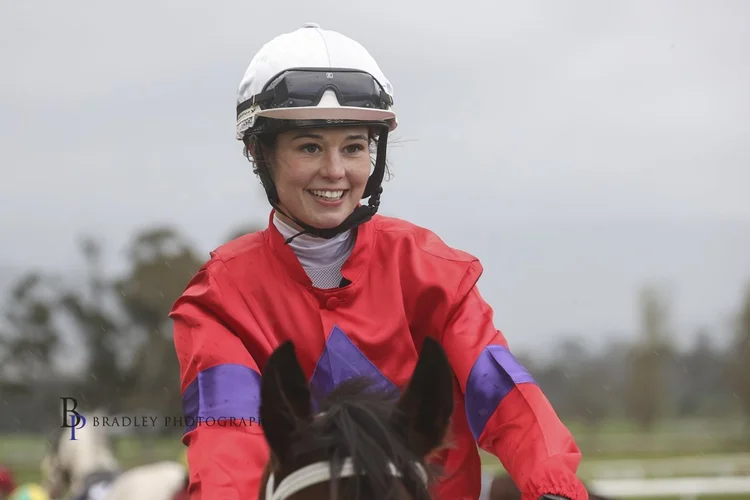 ANNA ROPER RETURNS WITH A WINNER AT KEMPSEY — JOHN TAPP RACING