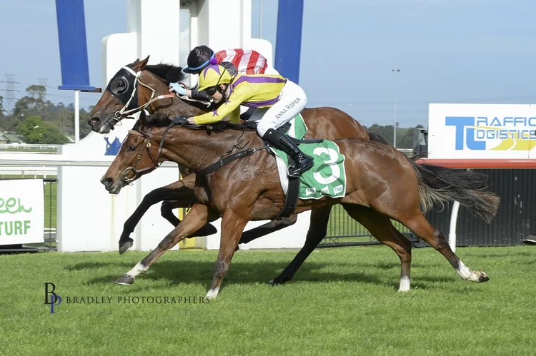 ANNA ROPER RETURNS WITH A WINNER AT KEMPSEY — JOHN TAPP RACING