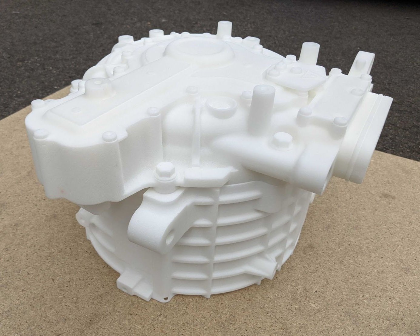 Manufacturing engine models for GKN head office display — 3D People UK