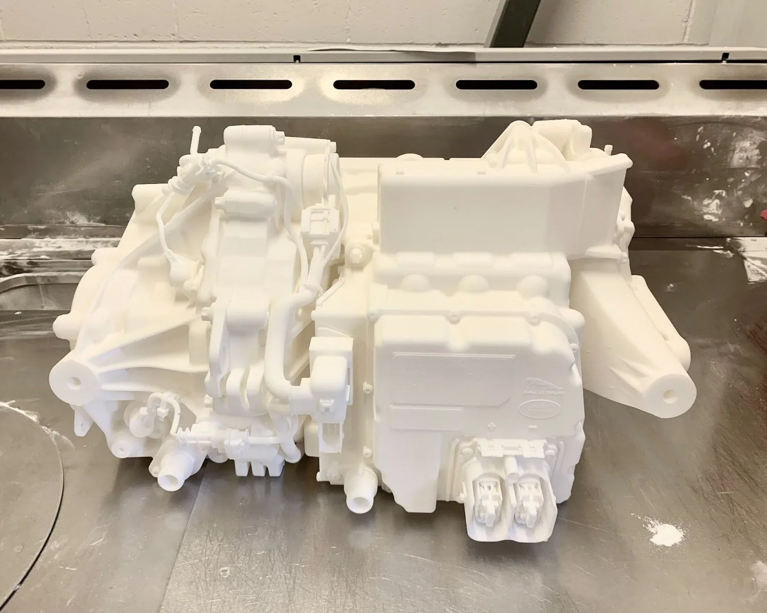 Manufacturing engine models for GKN head office display — 3D People UK