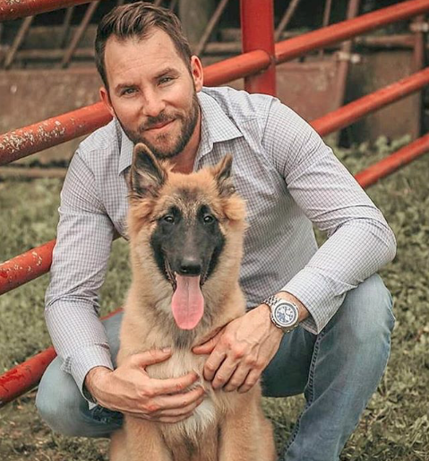 AV DOG TRAINING