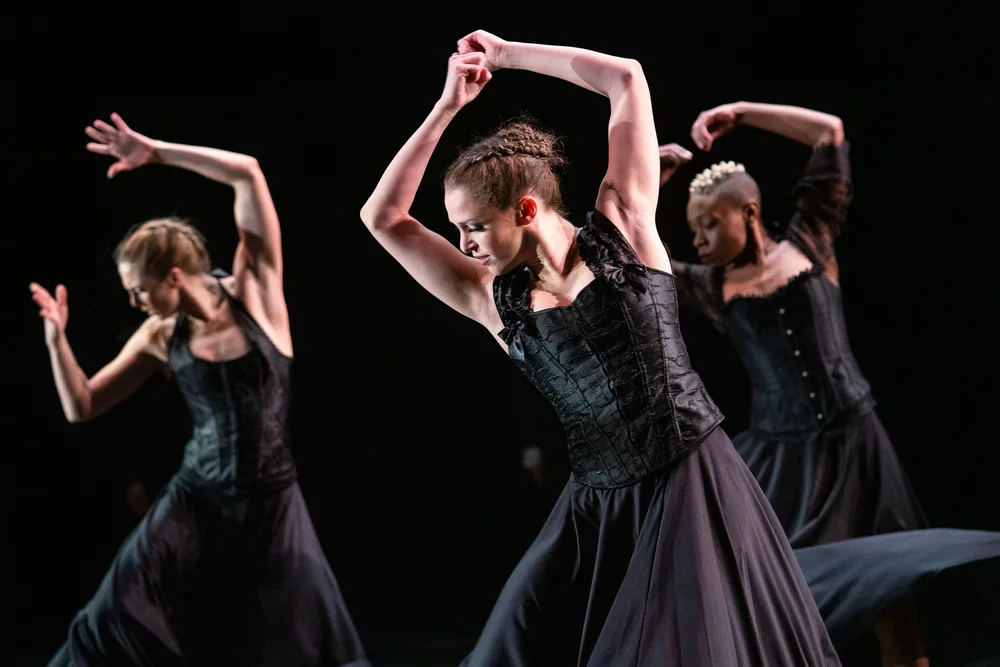 ALESSANDRA CORONA – La ballerina italiana in scena a Manhattan