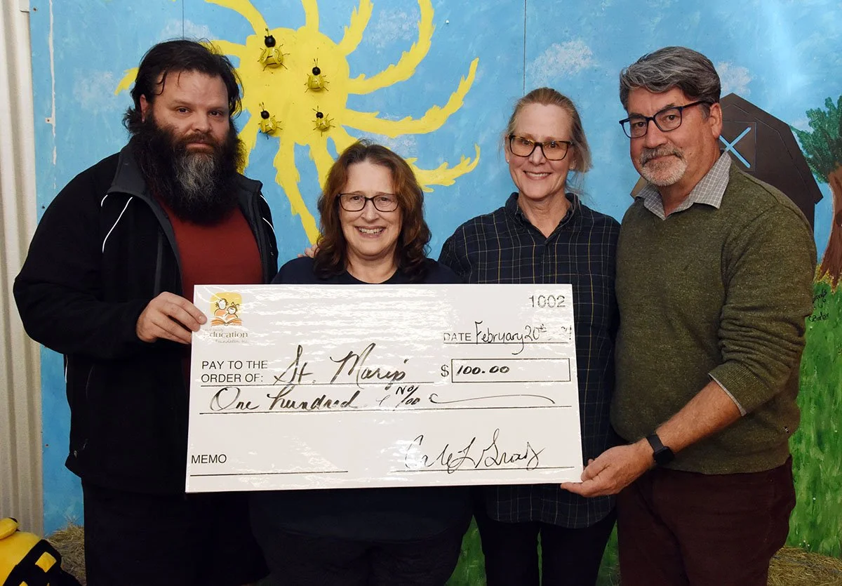 Adult Spelling Bee teams put the f-u-n in fundraiser — Neuse News