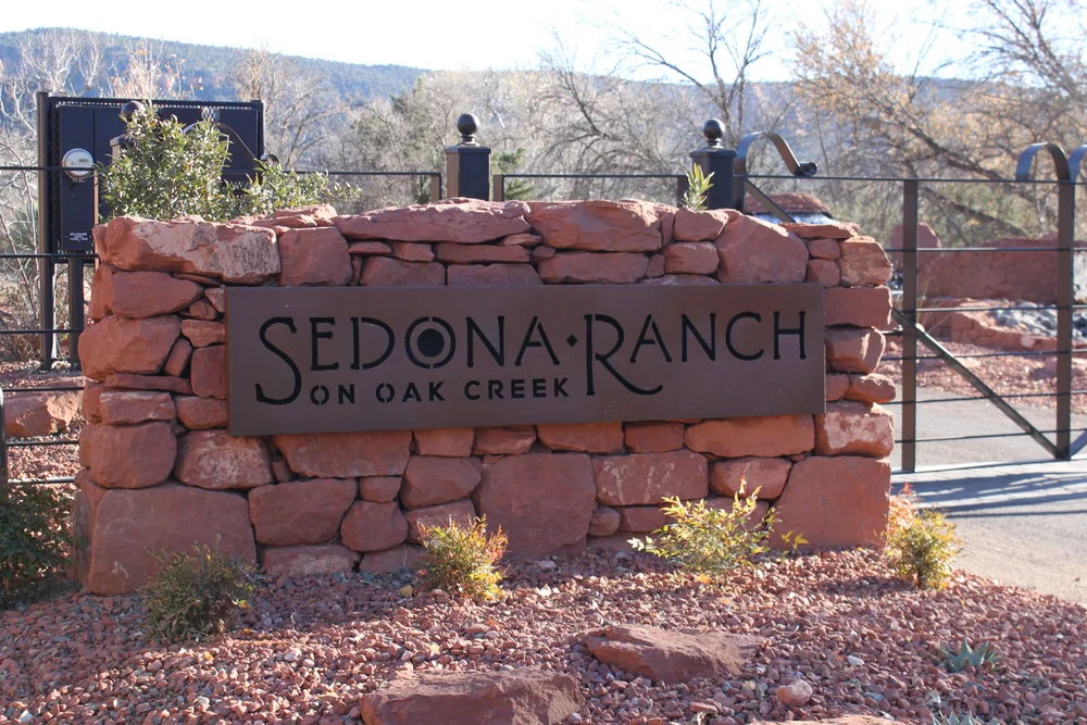 Entry Monuments — TERRITORIAL SIGN COMPANY