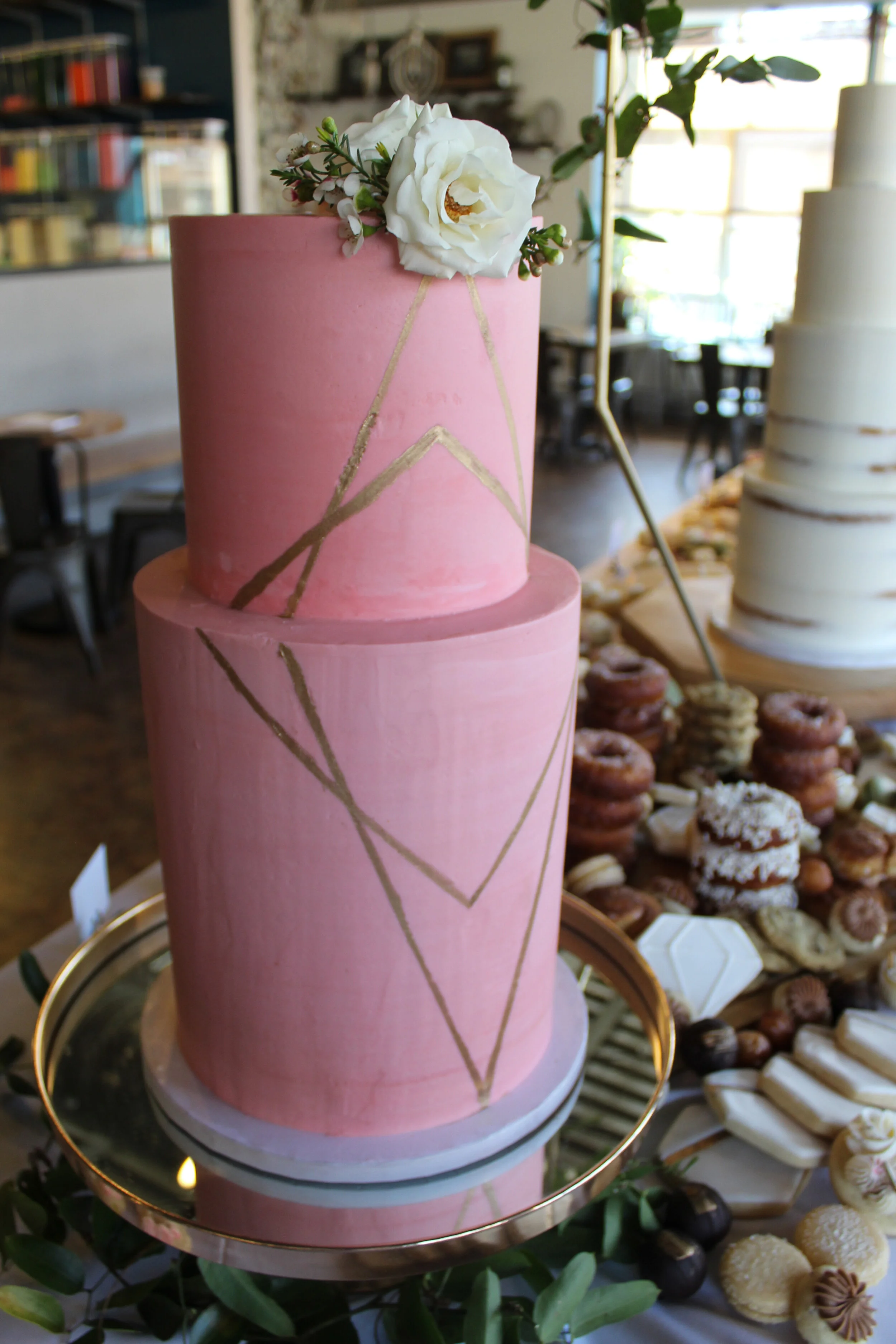 McLain's | Custom Wedding Cake Gallery