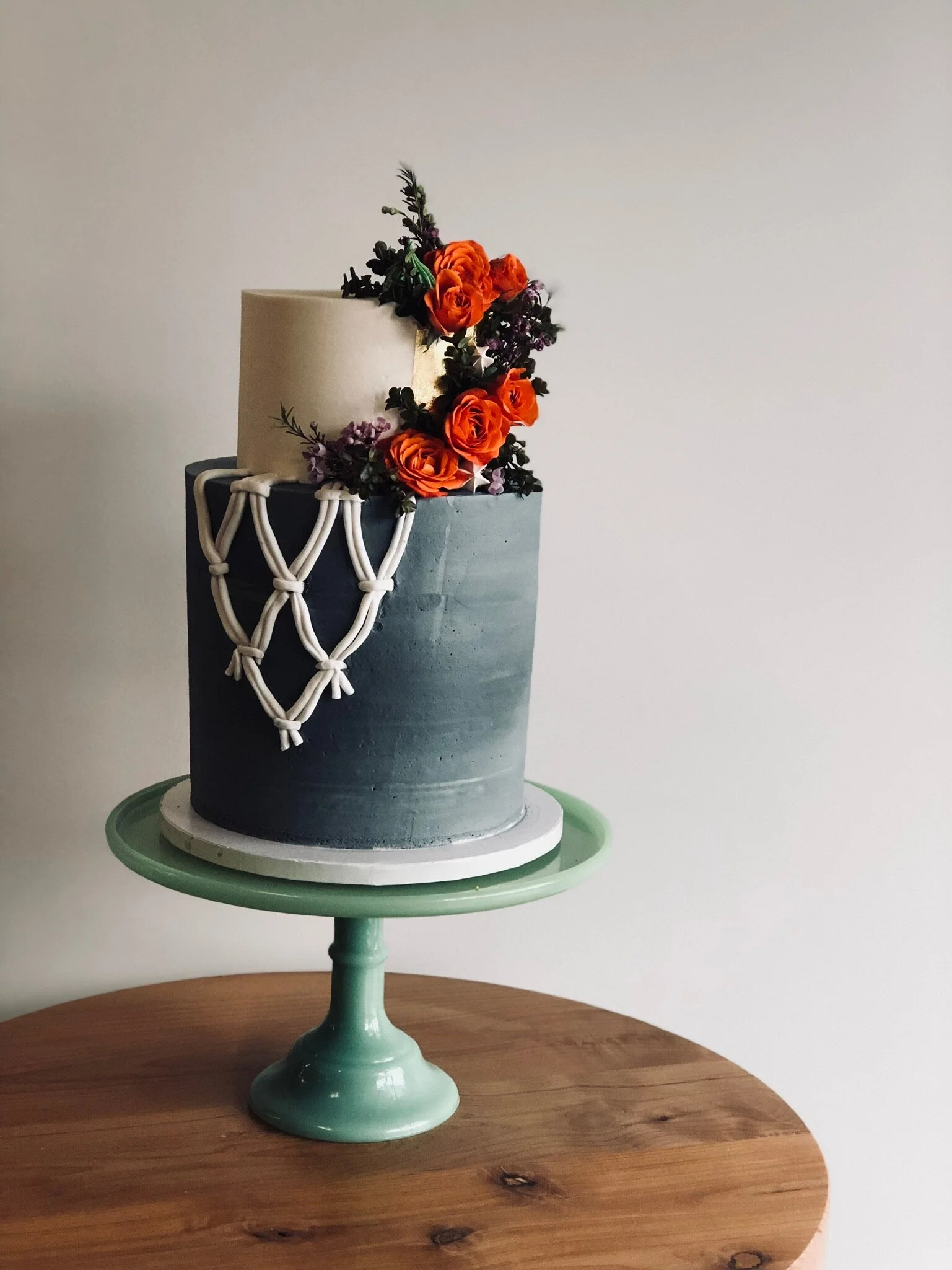 McLain's | Custom Wedding Cake Gallery