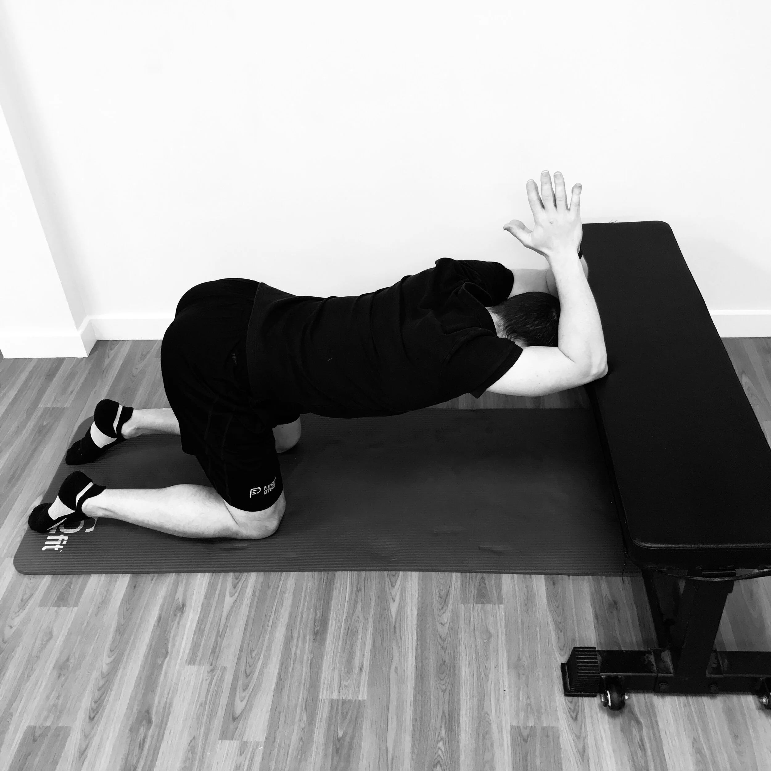 Tight shoulders? Fix with 5 step daily stretch routine — Physio Effect