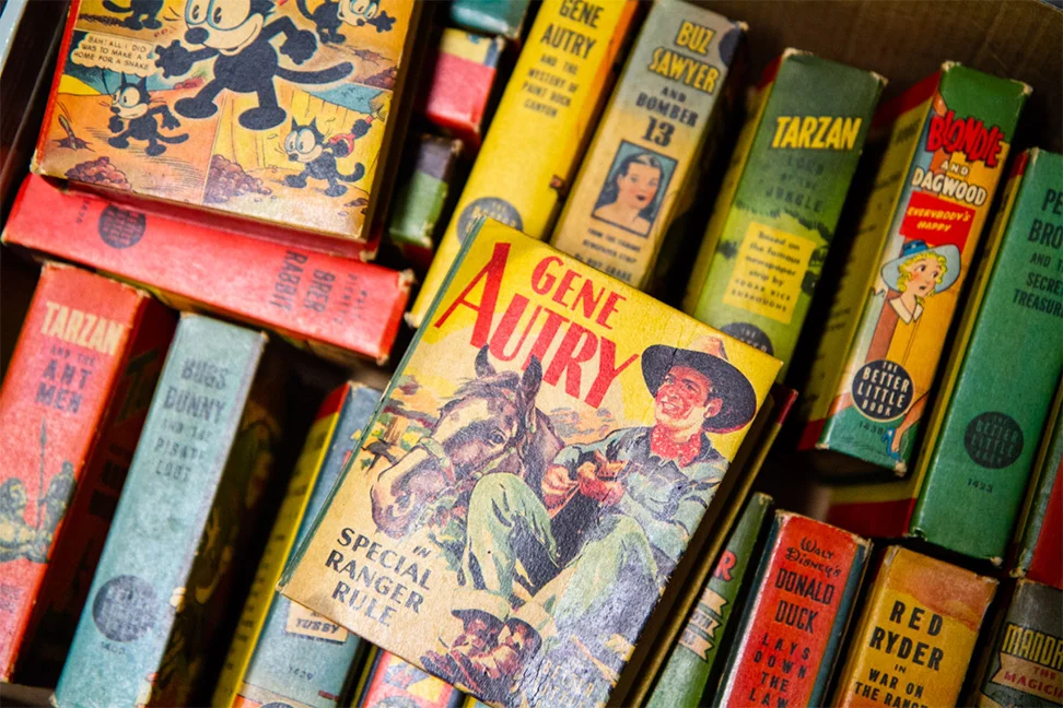 Exploring Adamstown, Pennsylvania — Wander & Roam