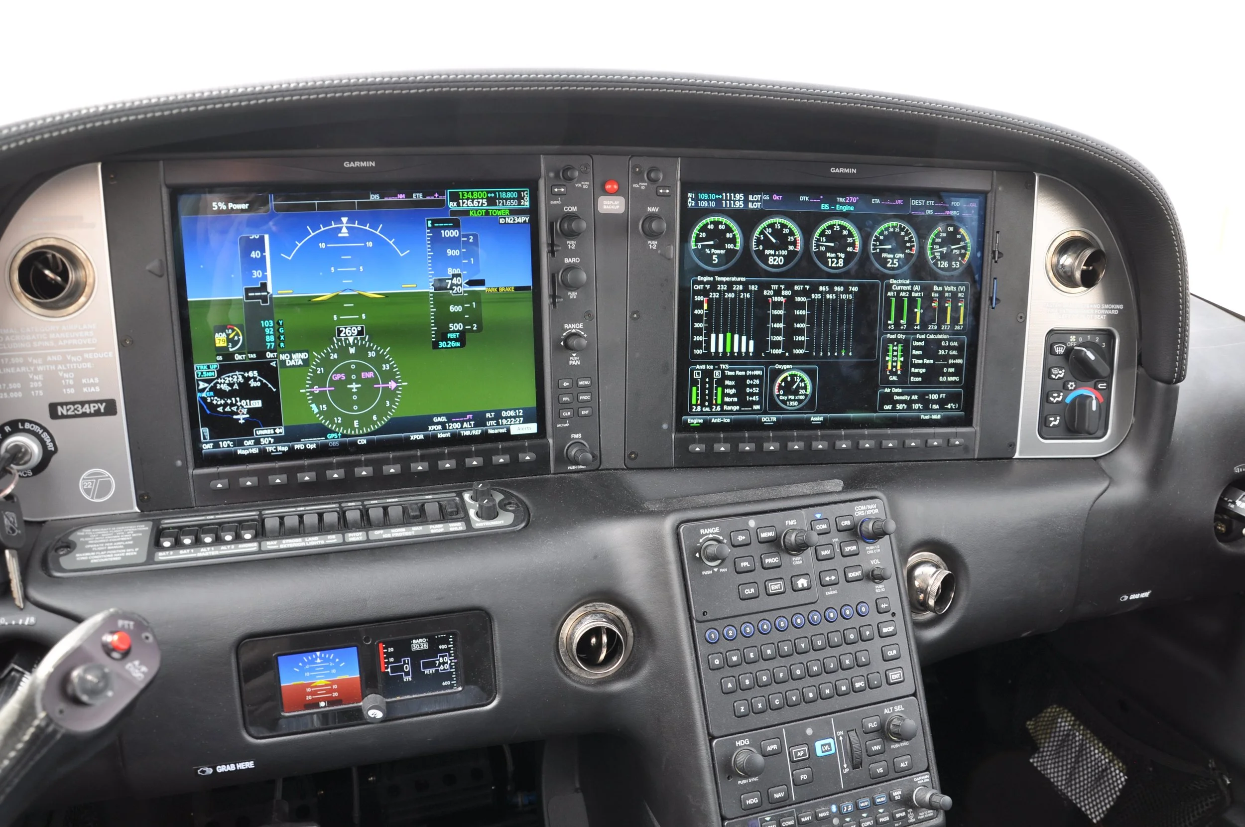 Cirrus Sr22t Cockpit