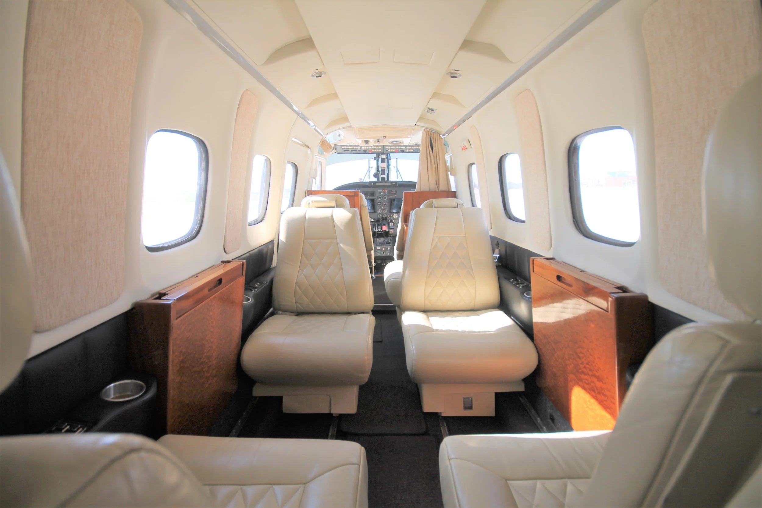 1981 Twin Commander 1000 For Sale — AKC AVIATION