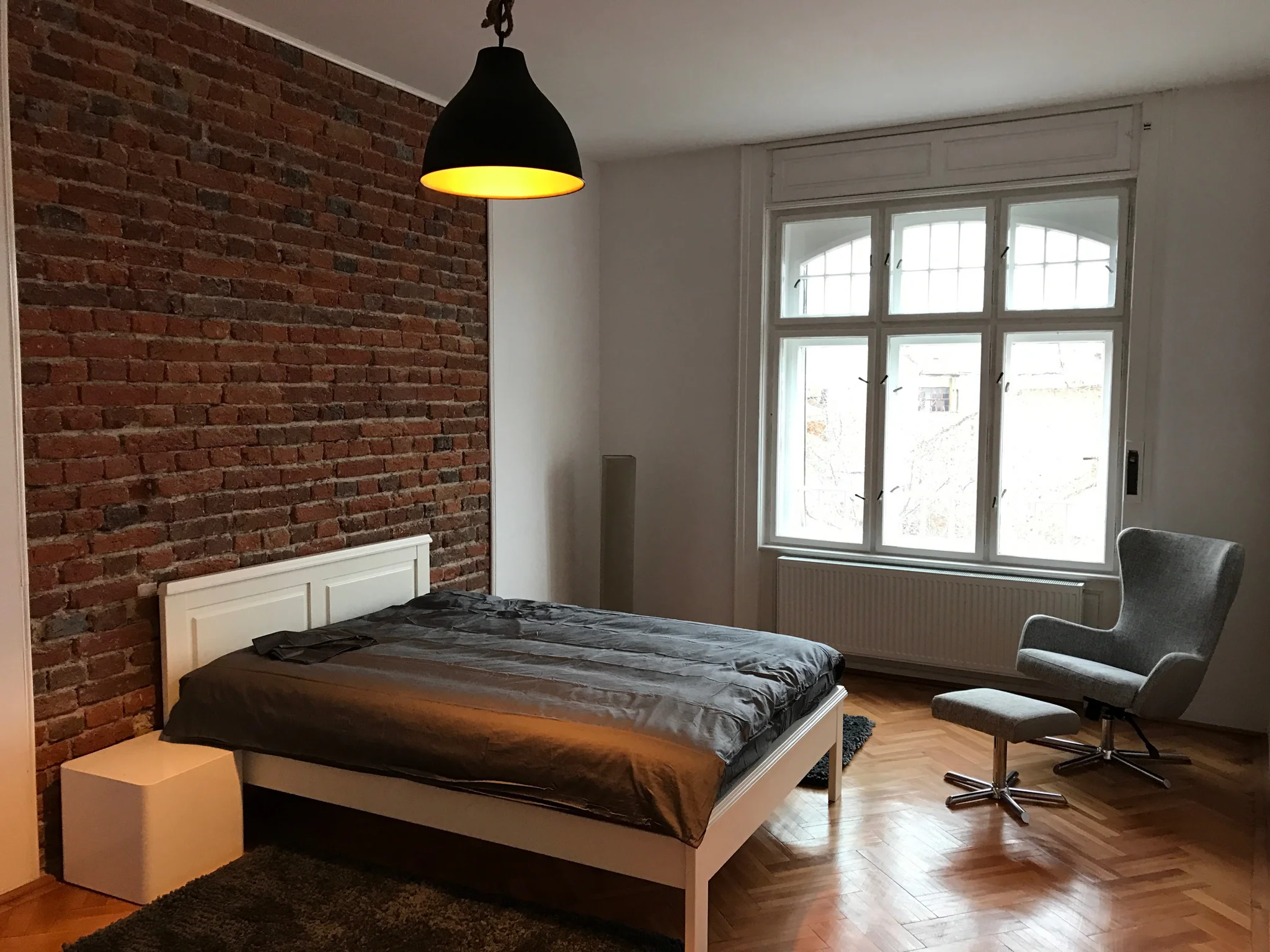 Industrial Grande Apartment — Amazing Apartments