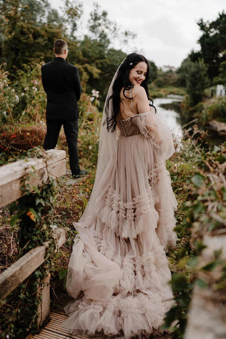 what to wear when eloping in Ireland —Wedding Advice & Inspiration Blog ...