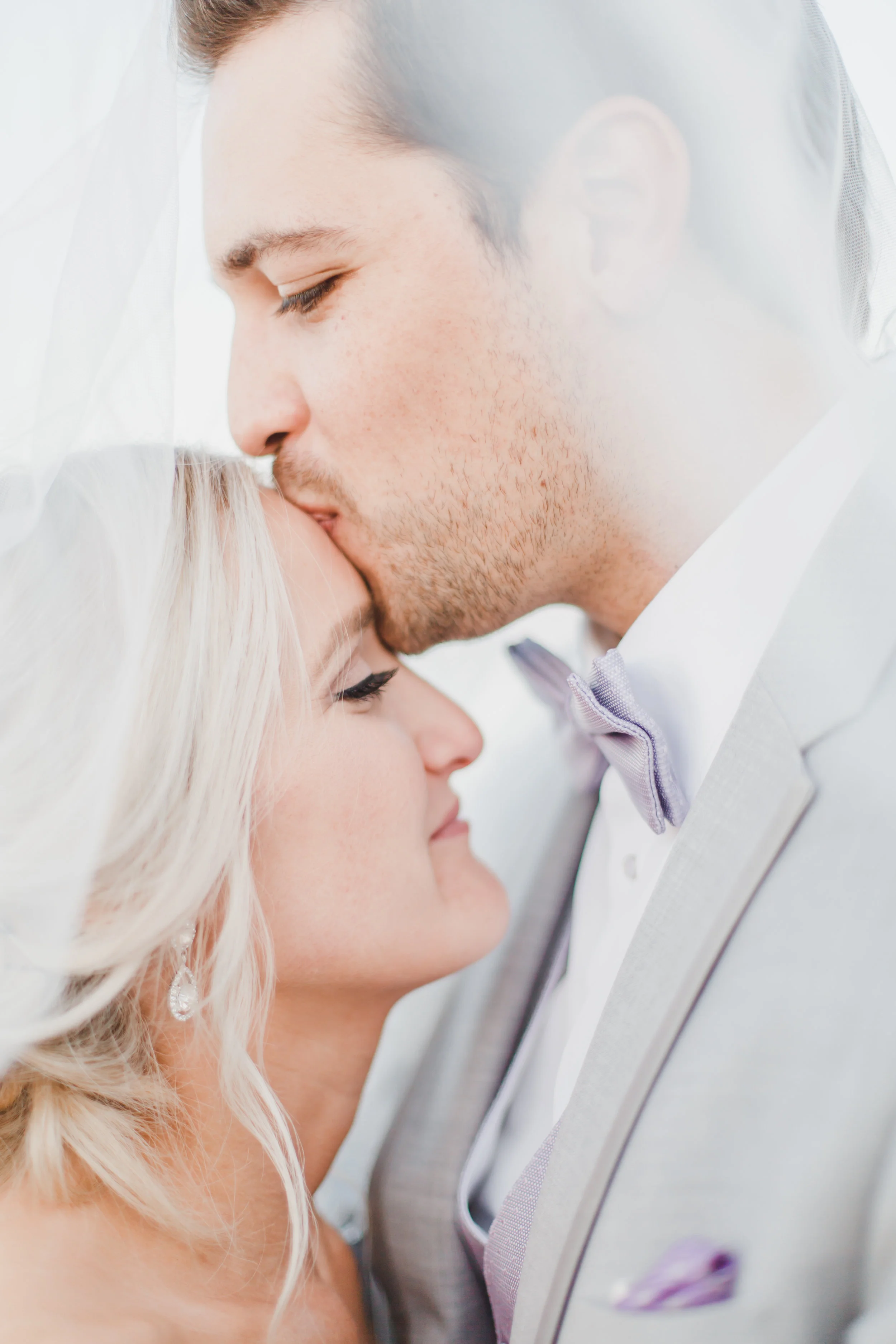 Lindsey and Brandon's Joyful Lakeshore Wedding — CHI thee WED