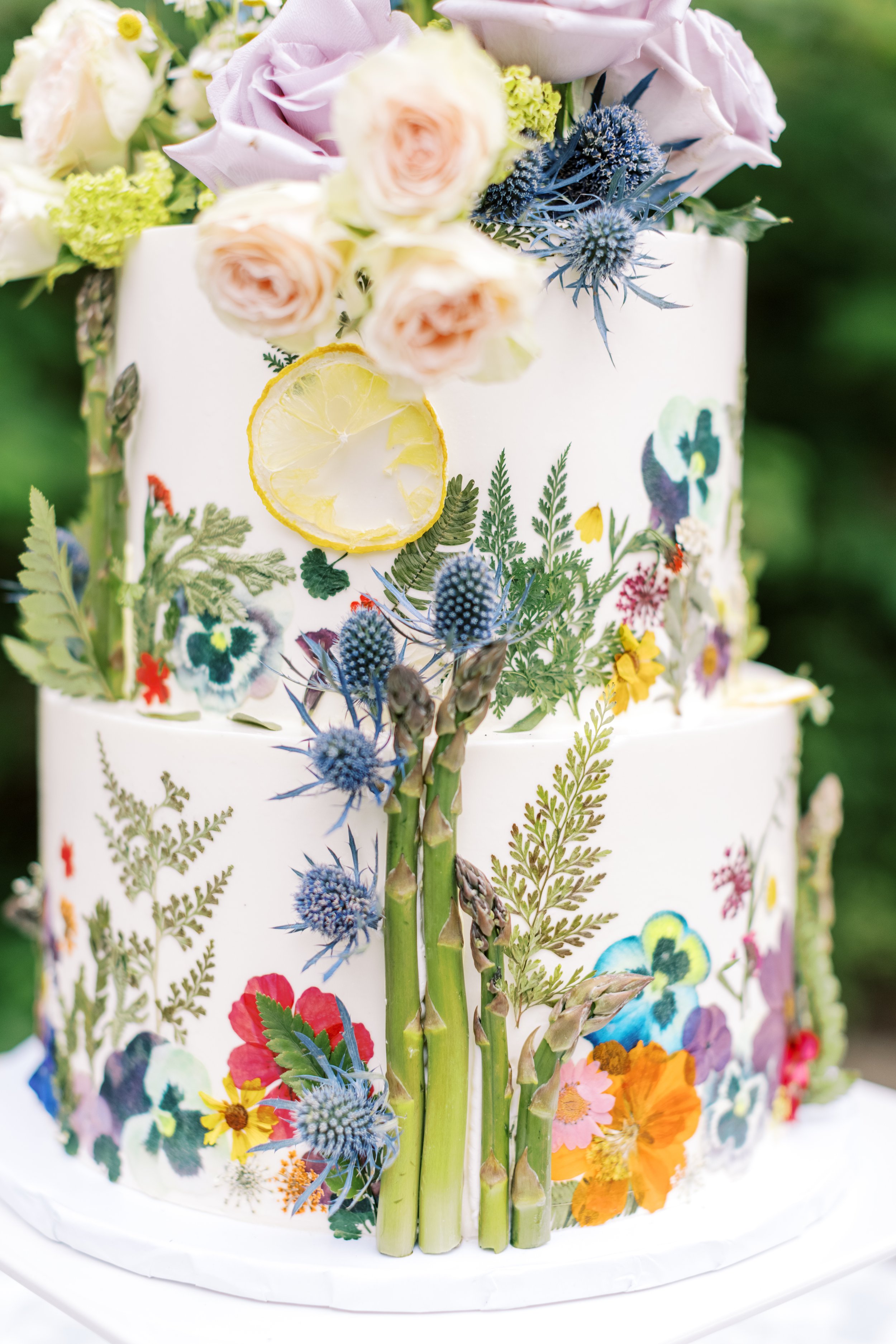 Flower Power - Pressed Flower Cakes Are All The Rage! — CHI thee WED