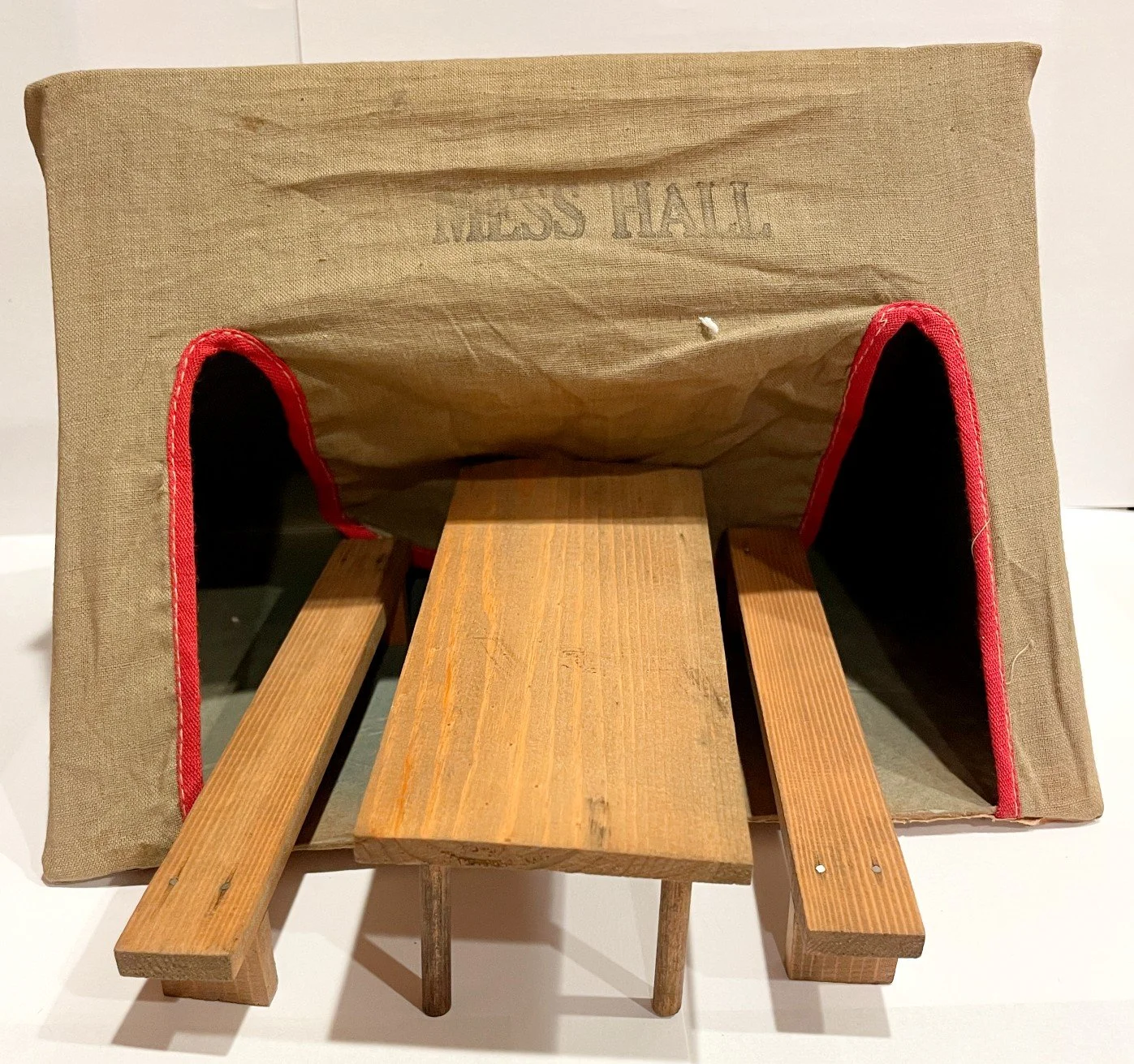 Barclay Mess Hall Tent, Eccles Table and Benches — Tobias Toys & Trains