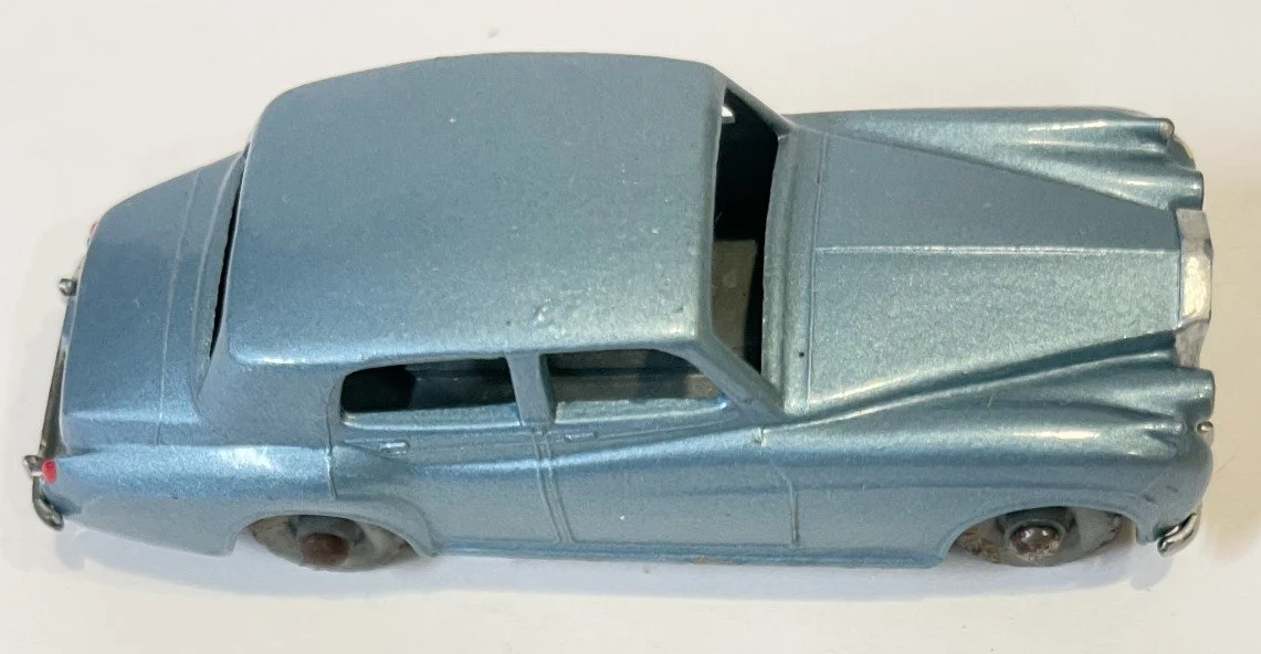 Nice Early Matchbox 44A1 Rolls Royce Silver Shadow — Tobias Toys & Trains
