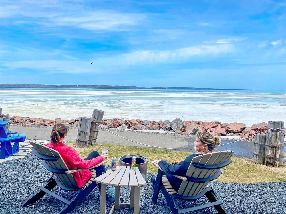 Gallery — Blue Wave Inn