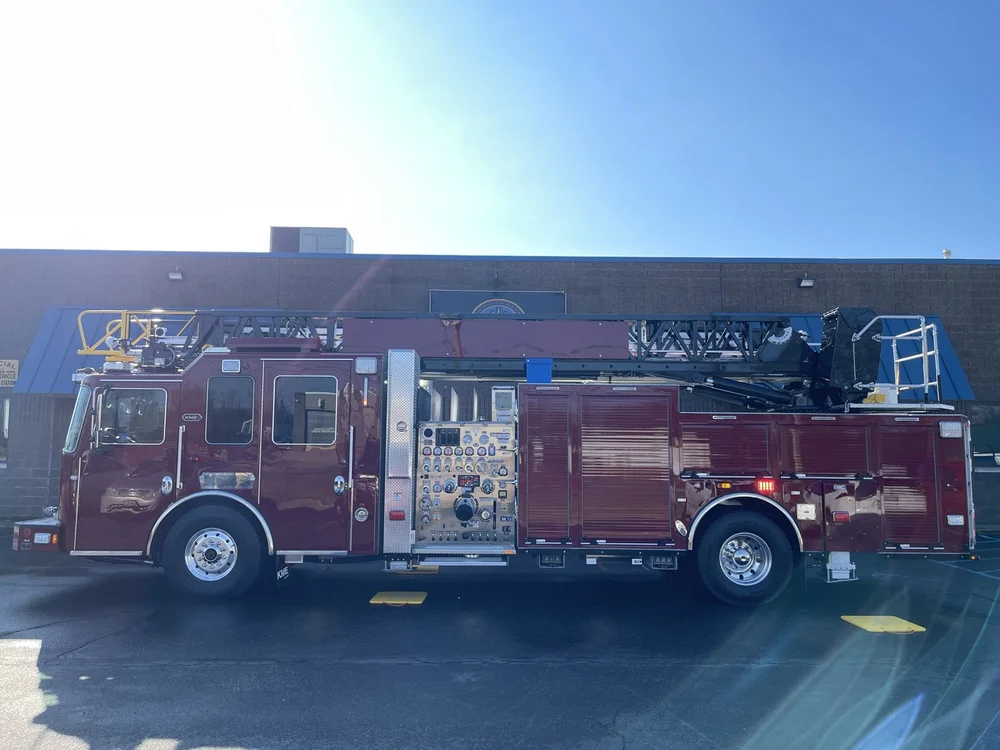 Huntington Manor FD Quint — Proliner Rescue