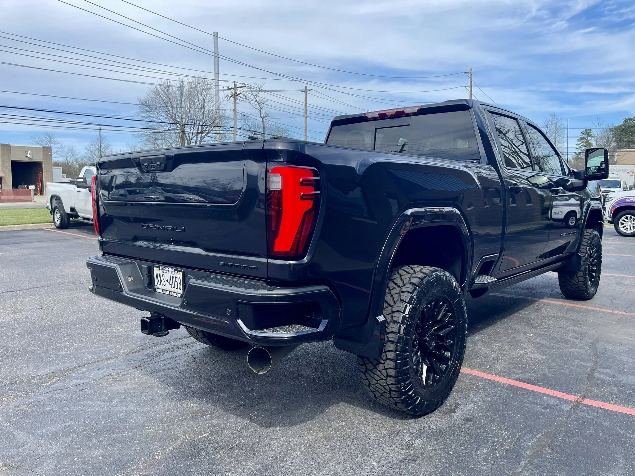 Custom GMC Denali HD Ultimate — Proliner Rescue