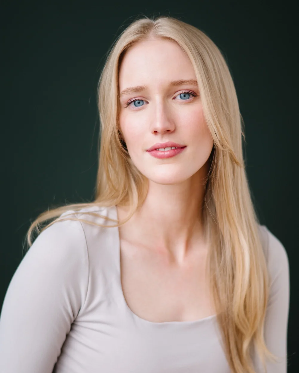 Studio Acting Headshots with Hailey — KIANA BATES