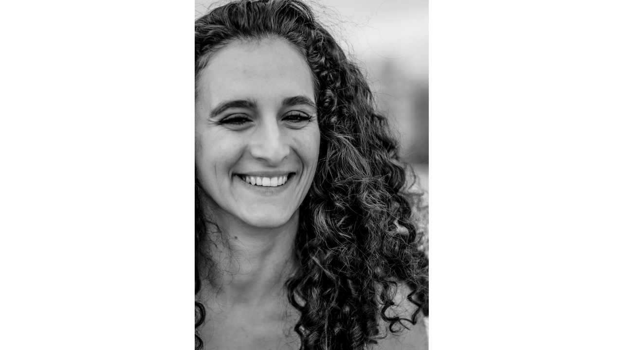 About — Robin Irene Moss