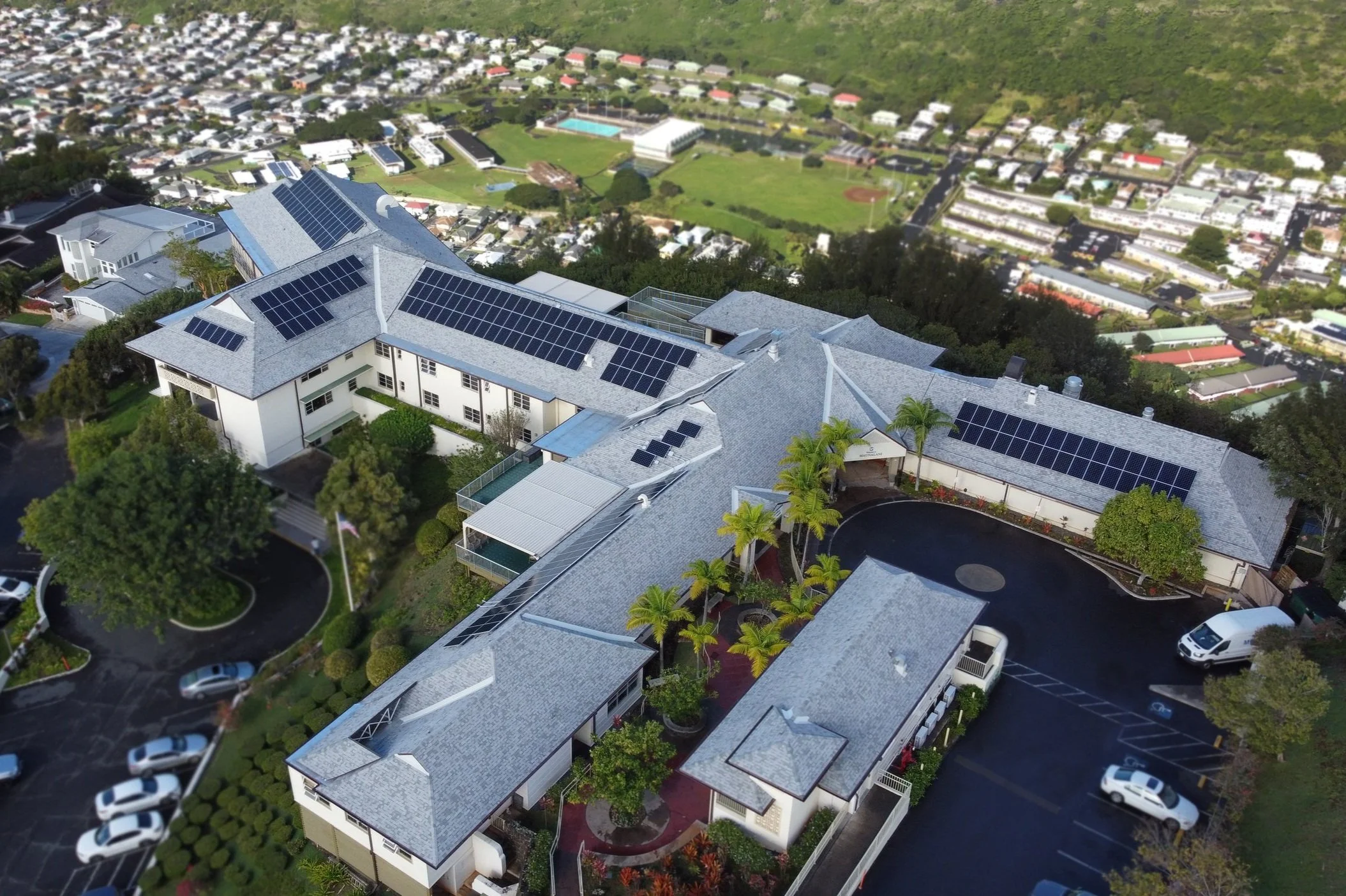 Commercial Projects - RevoluSun