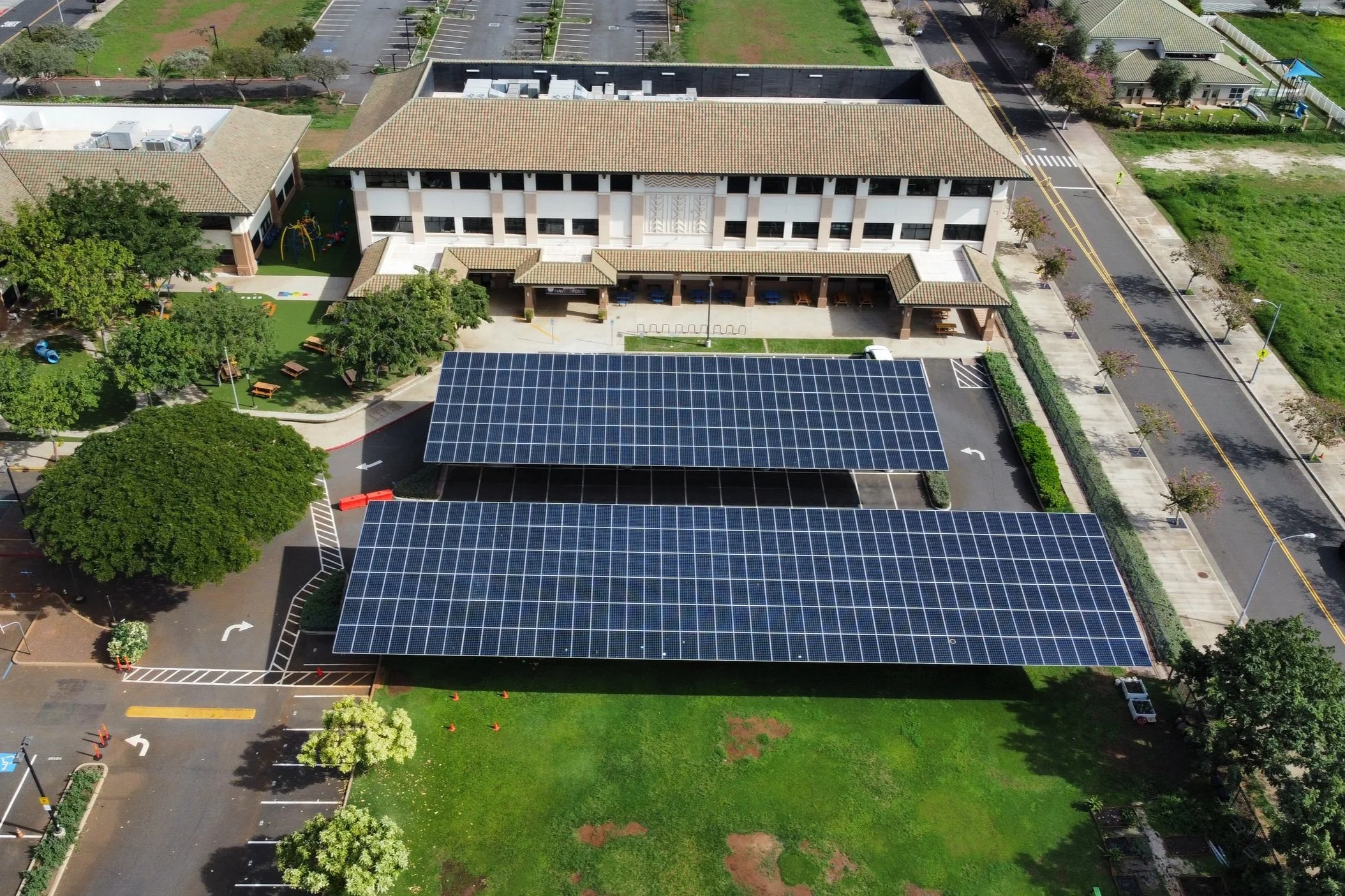 Commercial Projects - RevoluSun