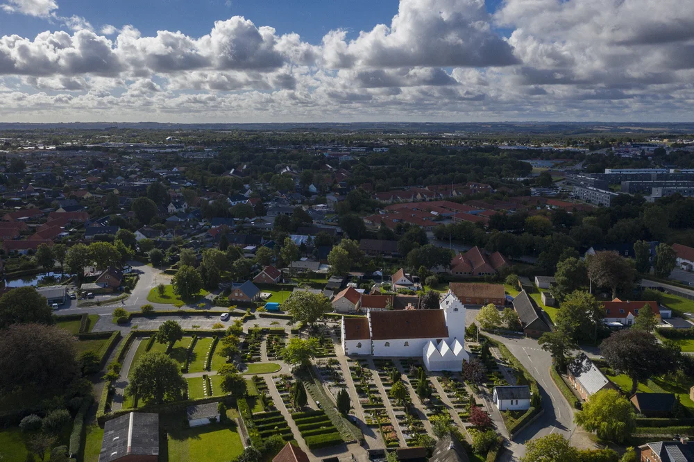 Tulinius Lind — Nyt sakristi til Tilst Kirke
